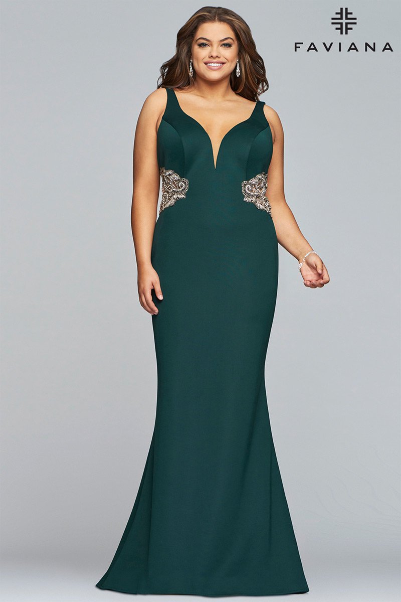 French Novelty: Faviana Curve 9448 Slimming Plus Size Prom Dress