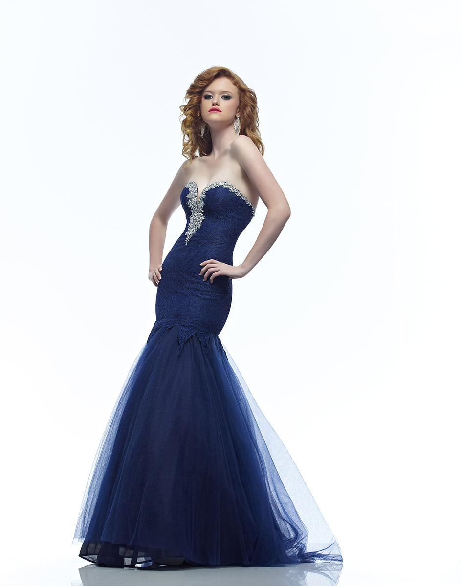 French Novelty: Riva Designs R7459 Prom Dress